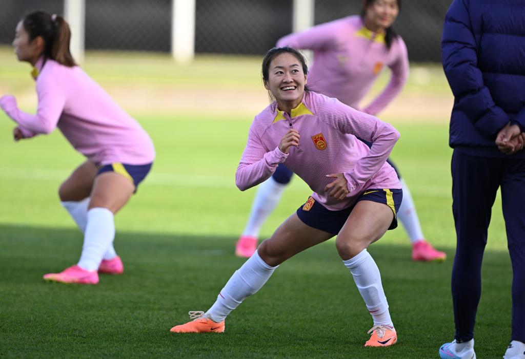 女足世界杯丨中国女足首发“最强阵”预测:中场厚度是关键 新华网客户端