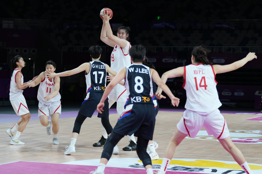 中国U18女篮晋级亚洲杯决赛 张子宇砍下34分16篮板 - 新华网客户端